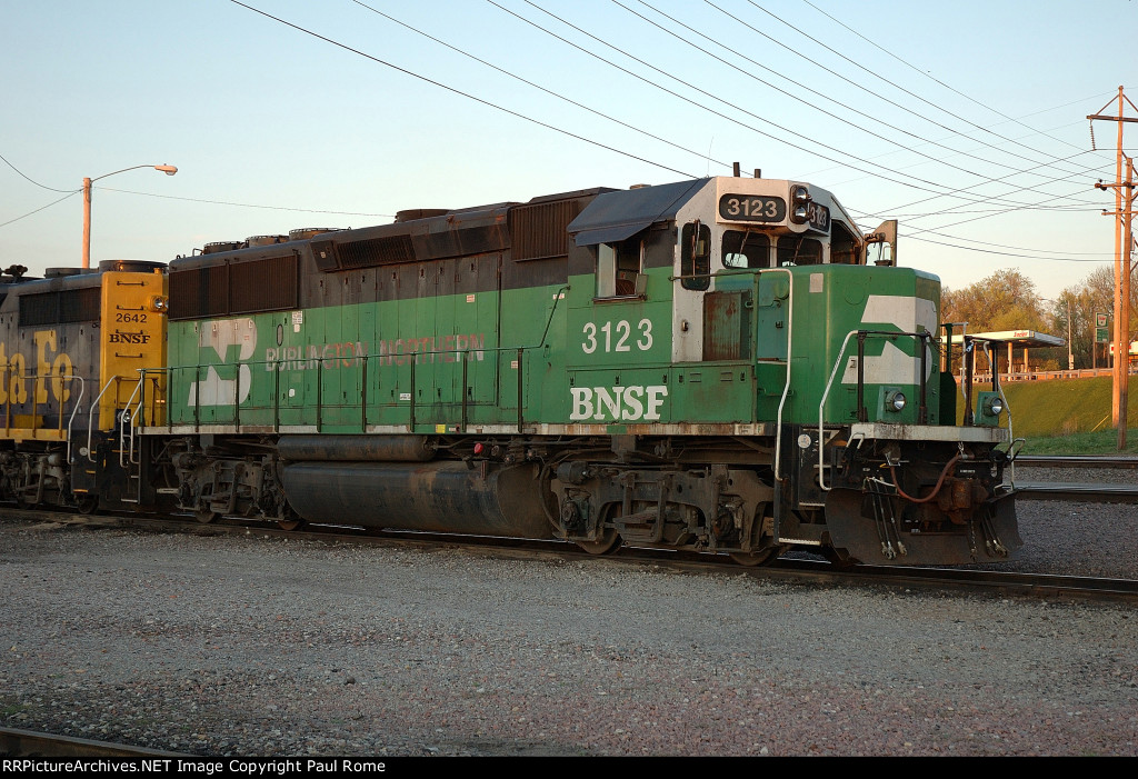 BNSF 3123, EMD GP50,